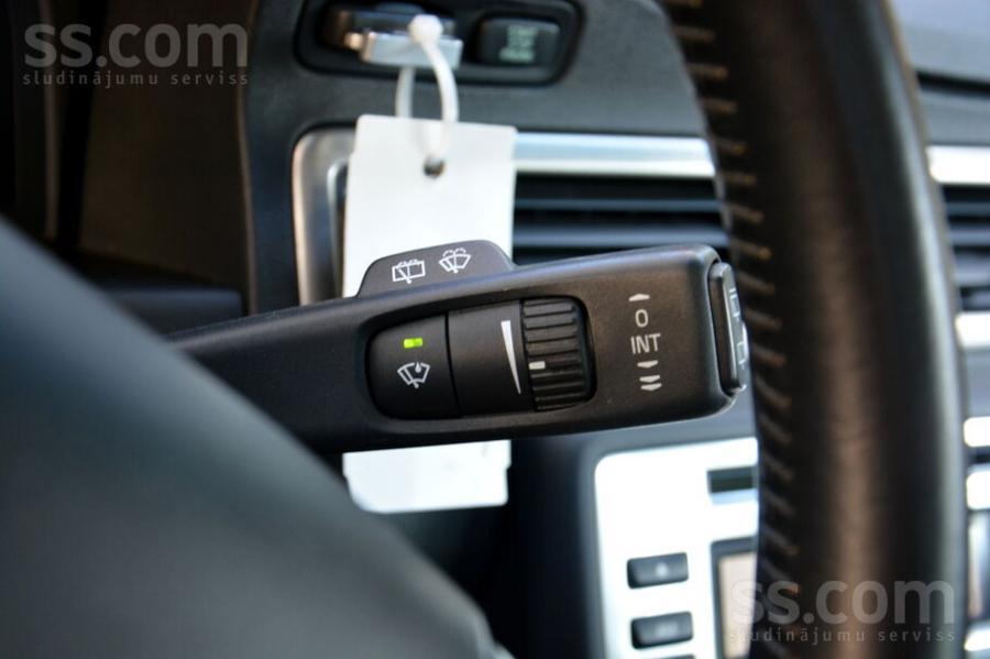 Melns Volvo V70 2009 Rīga, ar dzinēja tilpumu 2.00 L un nobraukumu 297 tūkst. km par 2650 €, foto 22 vietnē AUTOMOTO.COM.LV