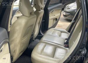 Melns Volvo V70 2009 Rīga, ar dzinēja tilpumu 2.00 L un nobraukumu 297 tūkst. km par 2650 €, foto 28 vietnē AUTOMOTO.COM.LV