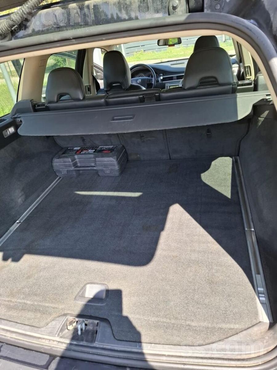 Melns Volvo V70 2009 Bauska, ar dzinēja tilpumu 2.40 L un nobraukumu 381 tūkst. km par 4200 €, foto 10 vietnē AUTOMOTO.COM.LV
