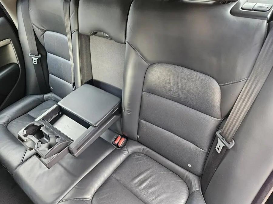 Melns Volvo V70 2009 Jēkabpils, ar dzinēja tilpumu 2.00 L un nobraukumu 334 tūkst. km par 4690 €, foto 18 vietnē AUTOMOTO.COM.LV