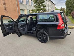 Melns Volvo V70 2009 Jēkabpils, ar dzinēja tilpumu 2.00 L un nobraukumu 334 tūkst. km par 4690 €, foto 19 vietnē AUTOMOTO.COM.LV