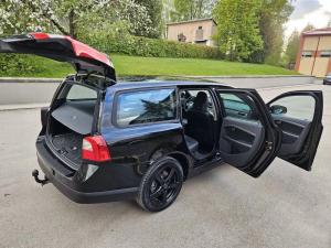 Melns Volvo V70 2009 Jēkabpils, ar dzinēja tilpumu 2.00 L un nobraukumu 334 tūkst. km par 4690 €, foto 25 vietnē AUTOMOTO.COM.LV