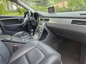 Melns Volvo V70 2009 Jēkabpils, ar dzinēja tilpumu 2.00 L un nobraukumu 334 tūkst. km par 4690 €, foto 26 vietnē AUTOMOTO.COM.LV