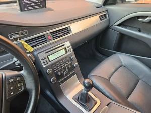 Melns Volvo V70 2009 Jēkabpils, ar dzinēja tilpumu 2.00 L un nobraukumu 334 tūkst. km par 4690 €, foto 30 vietnē AUTOMOTO.COM.LV