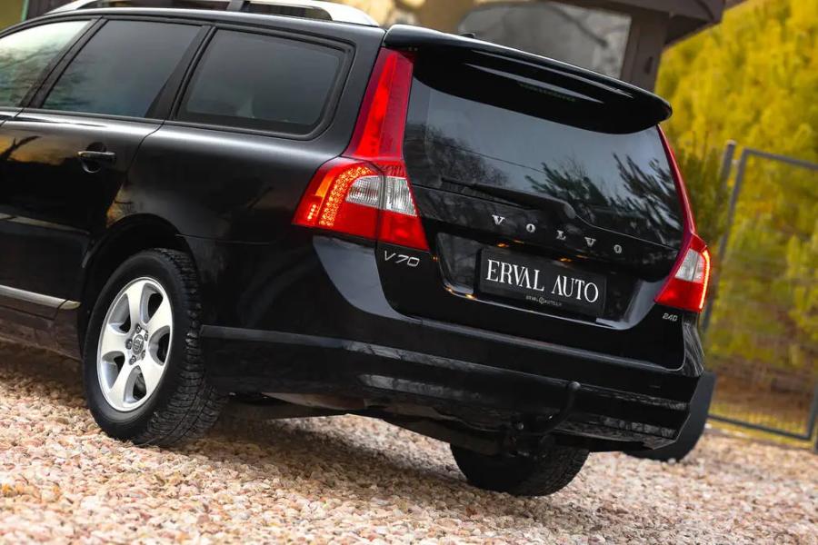 Melns Volvo V70 2009 Jelgava, ar dzinēja tilpumu 2.40 L un nobraukumu 326 tūkst. km par 5800 €, foto 8 vietnē AUTOMOTO.COM.LV