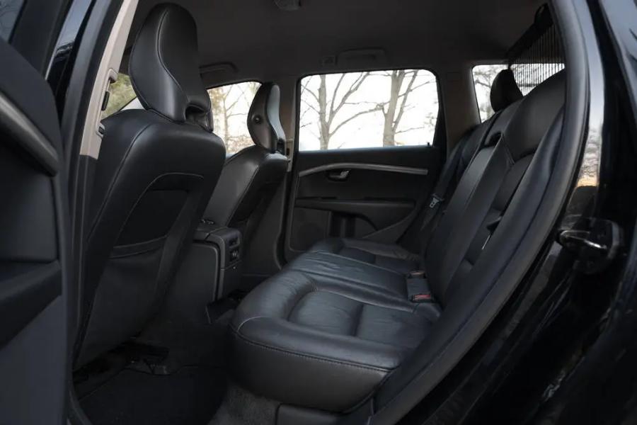 Melns Volvo V70 2009 Jelgava, ar dzinēja tilpumu 2.40 L un nobraukumu 326 tūkst. km par 5800 €, foto 11 vietnē AUTOMOTO.COM.LV