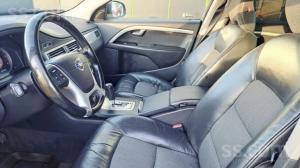 Black Volvo V70 2009 in Riga, with an engine capacity of 2.40 L and mileage of 313 thousand km for 3950 €, photo 12 on AUTOMOTO.COM.LV