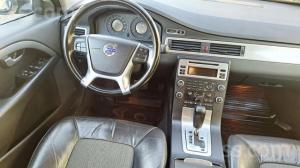 Black Volvo V70 2009 in Riga, with an engine capacity of 2.40 L and mileage of 313 thousand km for 3950 €, photo 13 on AUTOMOTO.COM.LV