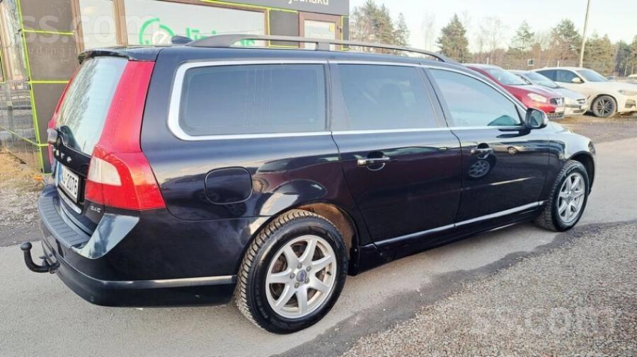 Black Volvo V70 2009 in Riga, with an engine capacity of 2.40 L and mileage of 313 thousand km for 3950 €, photo 20 on AUTOMOTO.COM.LV