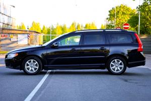 Melns Volvo V70 2009 Rīga, ar dzinēja tilpumu 2.40 L un nobraukumu 0 tūkst. km par 5650 €, foto 9 vietnē AUTOMOTO.COM.LV