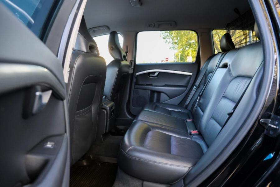Melns Volvo V70 2009 Rīga, ar dzinēja tilpumu 2.40 L un nobraukumu 0 tūkst. km par 5650 €, foto 12 vietnē AUTOMOTO.COM.LV