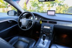 Melns Volvo V70 2009 Rīga, ar dzinēja tilpumu 2.40 L un nobraukumu 0 tūkst. km par 5650 €, foto 15 vietnē AUTOMOTO.COM.LV