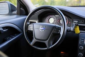 Melns Volvo V70 2009 Rīga, ar dzinēja tilpumu 2.40 L un nobraukumu 0 tūkst. km par 5650 €, foto 16 vietnē AUTOMOTO.COM.LV