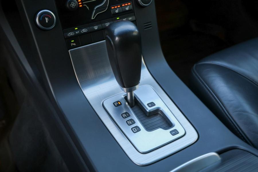 Melns Volvo V70 2009 Rīga, ar dzinēja tilpumu 2.40 L un nobraukumu 0 tūkst. km par 5650 €, foto 23 vietnē AUTOMOTO.COM.LV