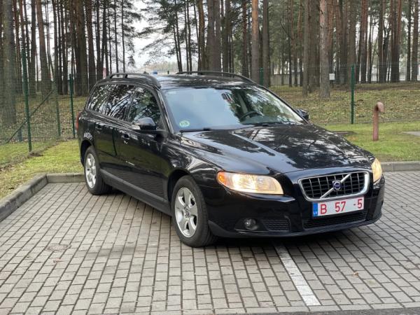 Черный Вольво В70 2009 в Рига, объемом двигателя 2.00 л и пробегом 231 тыс. км за 5490 €, фото 2 на AUTOMOTO.COM.LV