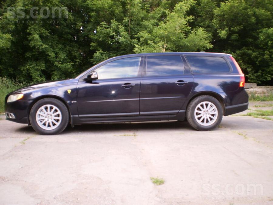 Melns Volvo V70 2009 Daugavpils, ar dzinēja tilpumu 2.40 L un nobraukumu 334 tūkst. km par 2980 €, foto 3 vietnē AUTOMOTO.COM.LV