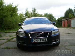Melns Volvo V70 2009 Daugavpils, ar dzinēja tilpumu 2.40 L un nobraukumu 334 tūkst. km par 2980 €, foto 7 vietnē AUTOMOTO.COM.LV