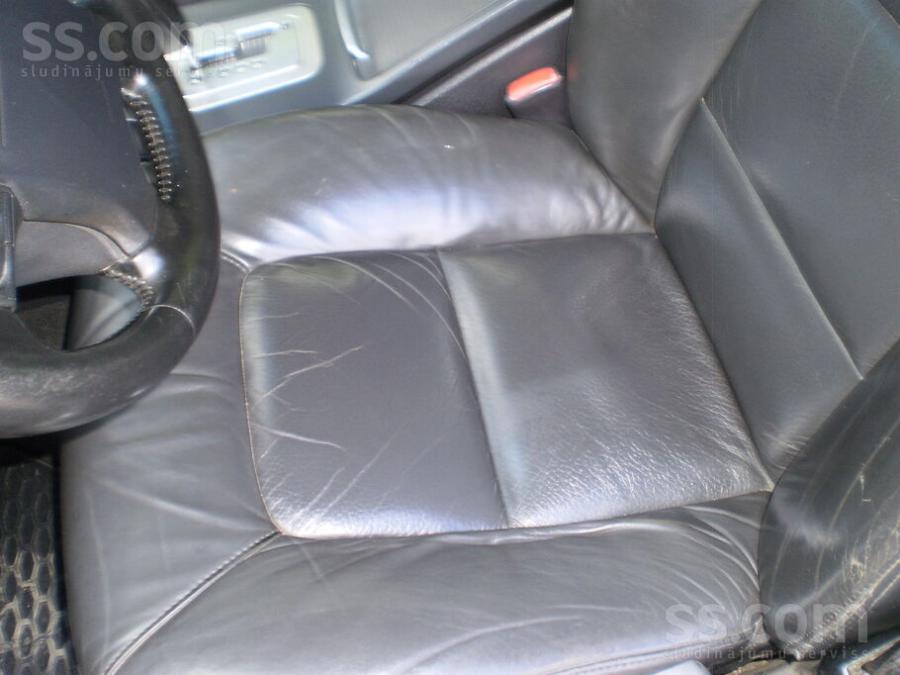 Melns Volvo V70 2009 Daugavpils, ar dzinēja tilpumu 2.40 L un nobraukumu 334 tūkst. km par 2980 €, foto 14 vietnē AUTOMOTO.COM.LV