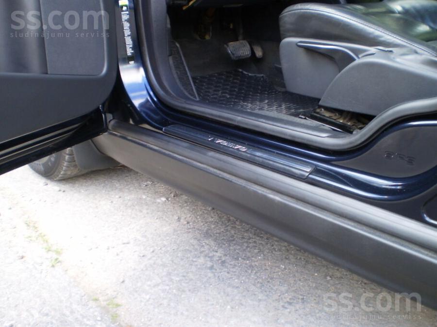 Melns Volvo V70 2009 Daugavpils, ar dzinēja tilpumu 2.40 L un nobraukumu 334 tūkst. km par 2980 €, foto 15 vietnē AUTOMOTO.COM.LV