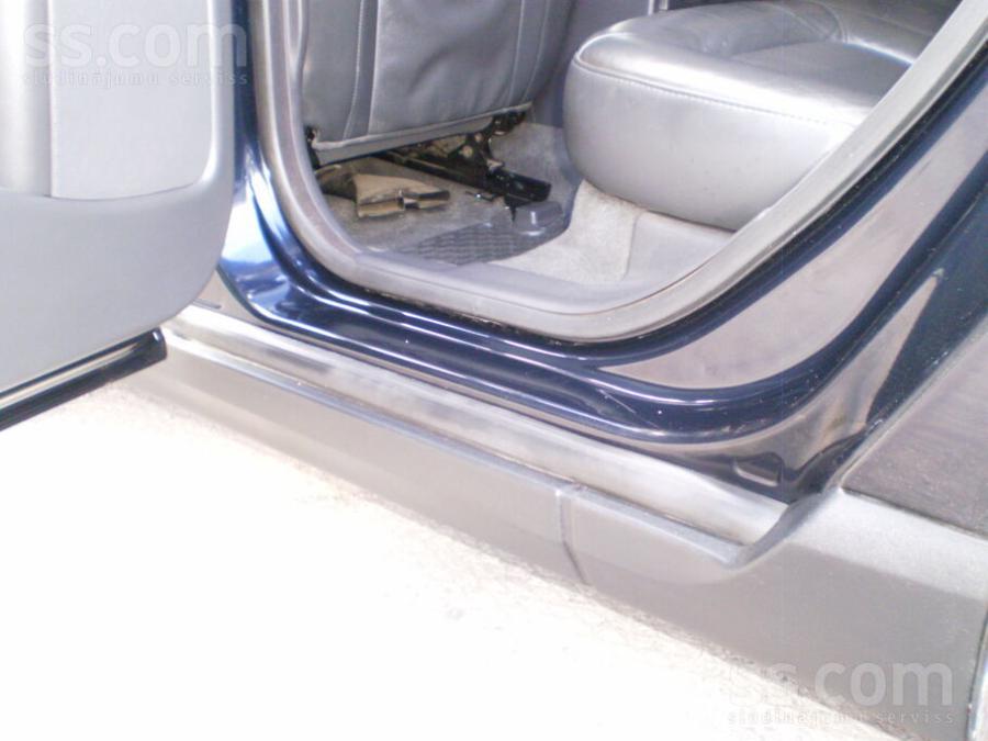 Melns Volvo V70 2009 Daugavpils, ar dzinēja tilpumu 2.40 L un nobraukumu 334 tūkst. km par 2980 €, foto 17 vietnē AUTOMOTO.COM.LV