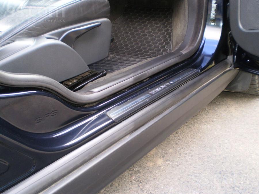 Melns Volvo V70 2009 Daugavpils, ar dzinēja tilpumu 2.40 L un nobraukumu 334 tūkst. km par 2980 €, foto 21 vietnē AUTOMOTO.COM.LV