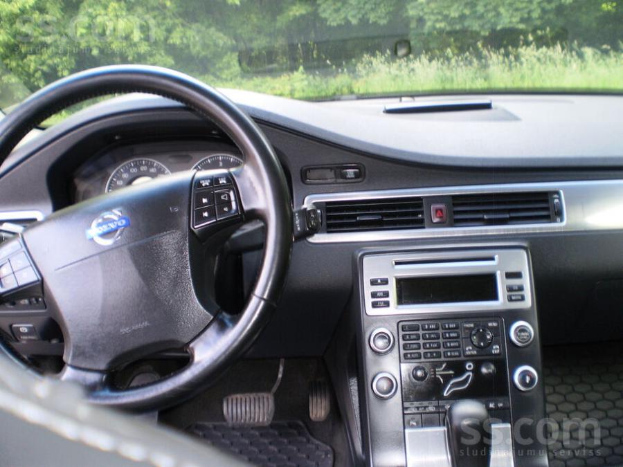 Melns Volvo V70 2009 Daugavpils, ar dzinēja tilpumu 2.40 L un nobraukumu 334 tūkst. km par 2980 €, foto 25 vietnē AUTOMOTO.COM.LV