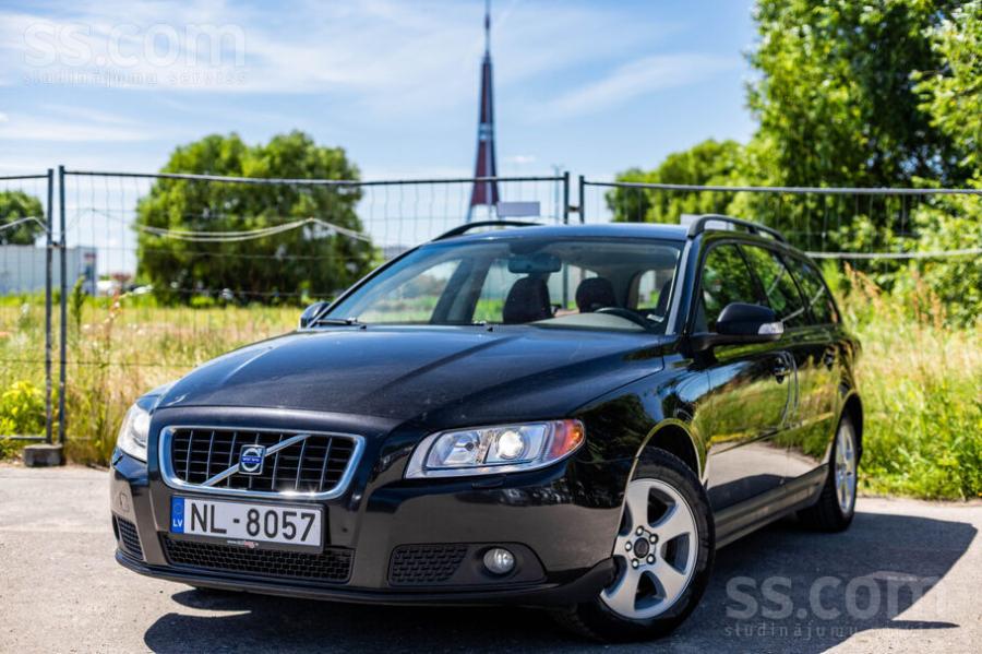 Melns Volvo V70 2009 Rīga, ar dzinēja tilpumu 2.40 L un nobraukumu 412 tūkst. km par 3990 €, foto 1 vietnē AUTOMOTO.COM.LV