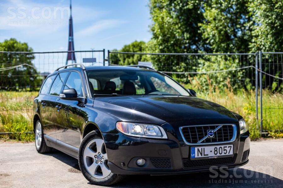 Melns Volvo V70 2009 Rīga, ar dzinēja tilpumu 2.40 L un nobraukumu 412 tūkst. km par 3990 €, foto 3 vietnē AUTOMOTO.COM.LV