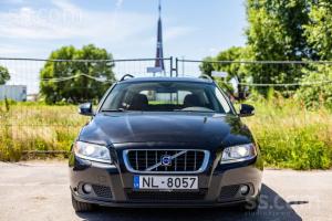 Melns Volvo V70 2009 Rīga, ar dzinēja tilpumu 2.40 L un nobraukumu 412 tūkst. km par 3990 €, foto 4 vietnē AUTOMOTO.COM.LV