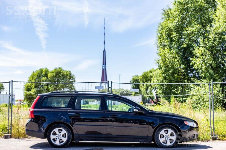 Melns Volvo V70 2009 Rīga, ar dzinēja tilpumu 2.40 L un nobraukumu 412 tūkst. km par 3990 €, foto 6 vietnē AUTOMOTO.COM.LV