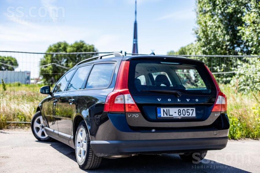 Melns Volvo V70 2009 Rīga, ar dzinēja tilpumu 2.40 L un nobraukumu 412 tūkst. km par 3990 €, foto 7 vietnē AUTOMOTO.COM.LV