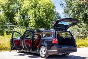 Melns Volvo V70 2009 Rīga, ar dzinēja tilpumu 2.40 L un nobraukumu 412 tūkst. km par 3990 €, foto 10 vietnē AUTOMOTO.COM.LV