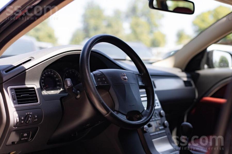 Melns Volvo V70 2009 Rīga, ar dzinēja tilpumu 2.40 L un nobraukumu 412 tūkst. km par 3990 €, foto 13 vietnē AUTOMOTO.COM.LV