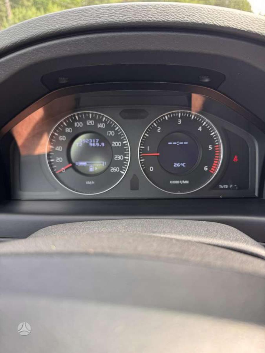 Melns Volvo V70 2009 Jonava, ar dzinēja tilpumu 2.40 L un nobraukumu 392 tūkst. km par 4350 €, foto 15 vietnē AUTOMOTO.COM.LV
