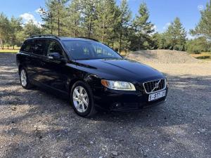 Black Volvo V70 2009 in Jonava, with an engine capacity of 2.40 L and mileage of 337 thousand km for 4550 €, photo 4 on AUTOMOTO.COM.LV