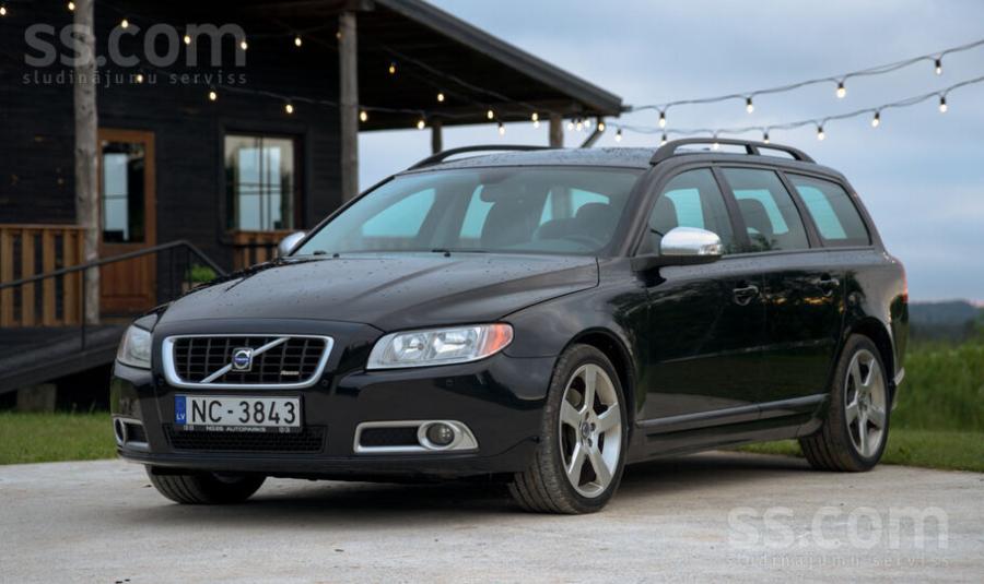 Melns Volvo V70 2009 Rīga, ar dzinēja tilpumu 2.40 L un nobraukumu 276 tūkst. km par 4990 €, foto 1 vietnē AUTOMOTO.COM.LV