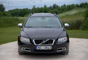 Melns Volvo V70 2009 Rīga, ar dzinēja tilpumu 2.40 L un nobraukumu 276 tūkst. km par 4990 €, foto 4 vietnē AUTOMOTO.COM.LV