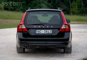 Melns Volvo V70 2009 Rīga, ar dzinēja tilpumu 2.40 L un nobraukumu 276 tūkst. km par 4990 €, foto 7 vietnē AUTOMOTO.COM.LV