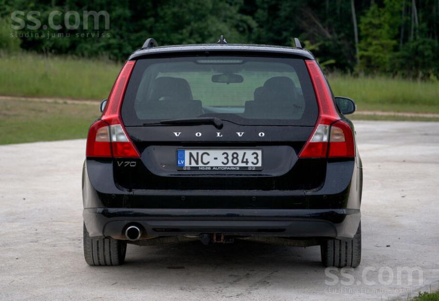 Melns Volvo V70 2009 Rīga, ar dzinēja tilpumu 2.40 L un nobraukumu 276 tūkst. km par 4990 €, foto 7 vietnē AUTOMOTO.COM.LV