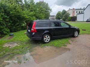 Черный Вольво В70 2009 в Вентспилс, объемом двигателя 2.40 л и пробегом 354 тыс. км за 1800 €, фото 3 на AUTOMOTO.COM.LV