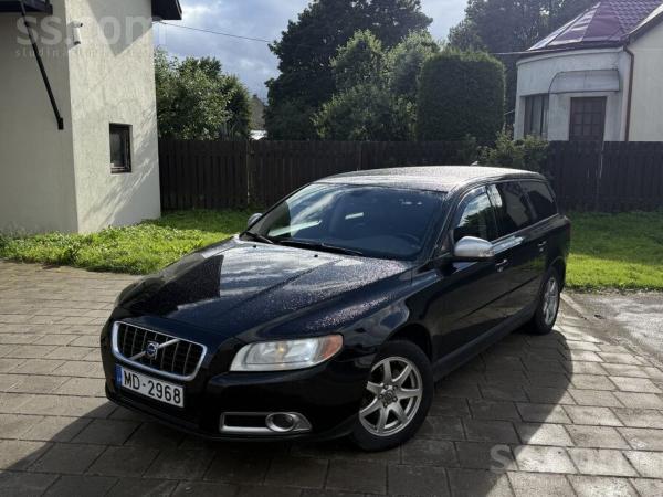 Black Volvo V70 2009 in Riga, with an engine capacity of 2.00 L and mileage of 439 thousand km for 2300 €, photo 1 on AUTOMOTO.COM.LV