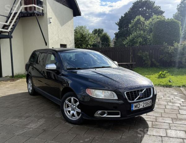 Black Volvo V70 2009 in Riga, with an engine capacity of 2.00 L and mileage of 439 thousand km for 2300 €, photo 4 on AUTOMOTO.COM.LV