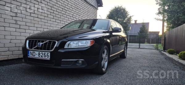 Melns Volvo V70 2009 Bauska, ar dzinēja tilpumu 2.40 L un nobraukumu 409 tūkst. km par 3800 €, foto 1 vietnē AUTOMOTO.COM.LV