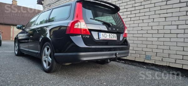 Melns Volvo V70 2009 Bauska, ar dzinēja tilpumu 2.40 L un nobraukumu 409 tūkst. km par 3800 €, foto 5 vietnē AUTOMOTO.COM.LV