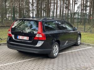 Black Volvo V70 2009 in Riga, with an engine capacity of 2.00 L and mileage of 239 thousand km for 4990 €, photo 5 on AUTOMOTO.COM.LV
