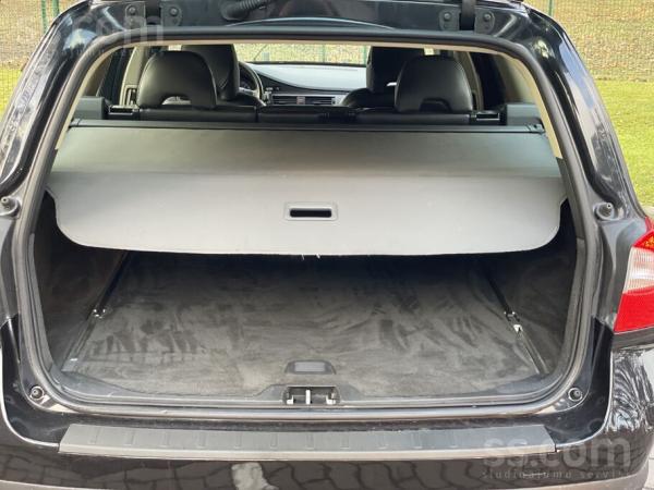 Black Volvo V70 2009 in Riga, with an engine capacity of 2.00 L and mileage of 239 thousand km for 4990 €, photo 7 on AUTOMOTO.COM.LV