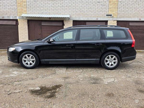 Melns Volvo V70 2009 Viļņa, ar dzinēja tilpumu 2.00 L un nobraukumu 269 tūkst. km par 3600 €, foto 3 vietnē AUTOMOTO.COM.LV