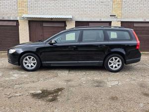 Black Volvo V70 2009 in Vilnius, with an engine capacity of 2.00 L and mileage of 269 thousand km for 3600 €, photo 4 on AUTOMOTO.COM.LV
