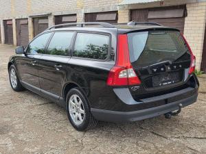 Black Volvo V70 2009 in Vilnius, with an engine capacity of 2.00 L and mileage of 269 thousand km for 3600 €, photo 5 on AUTOMOTO.COM.LV