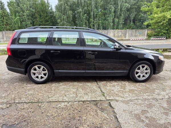 Melns Volvo V70 2009 Viļņa, ar dzinēja tilpumu 2.00 L un nobraukumu 269 tūkst. km par 3600 €, foto 6 vietnē AUTOMOTO.COM.LV